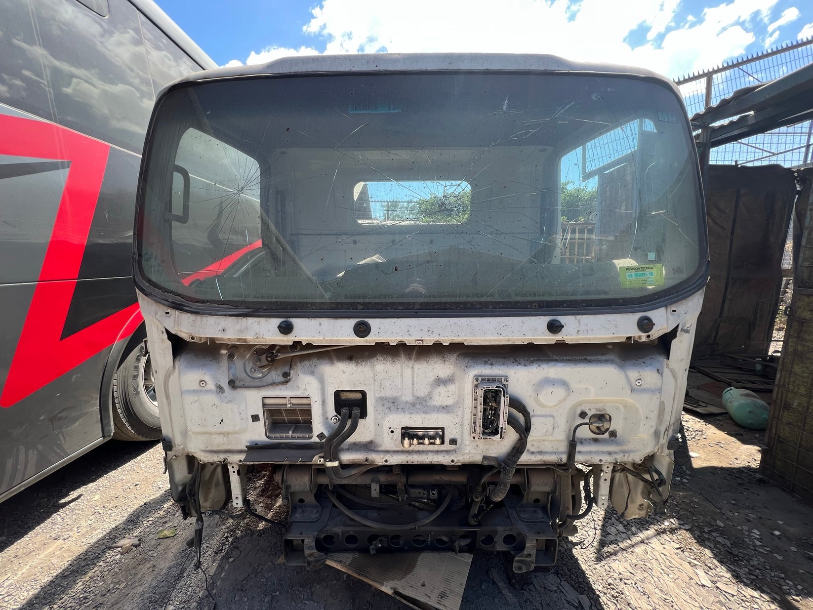 Cabina chevrolet NQR 918 2012 – MULTIPARTS